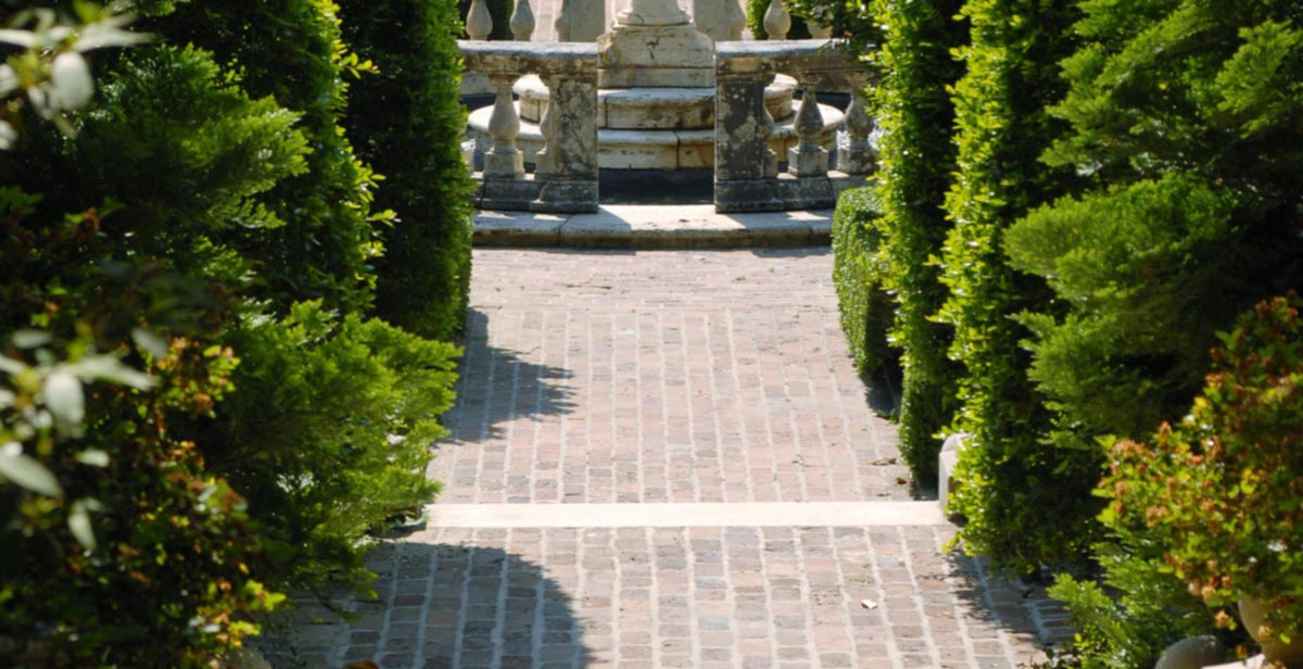 - Green Meadow Lawn Spray